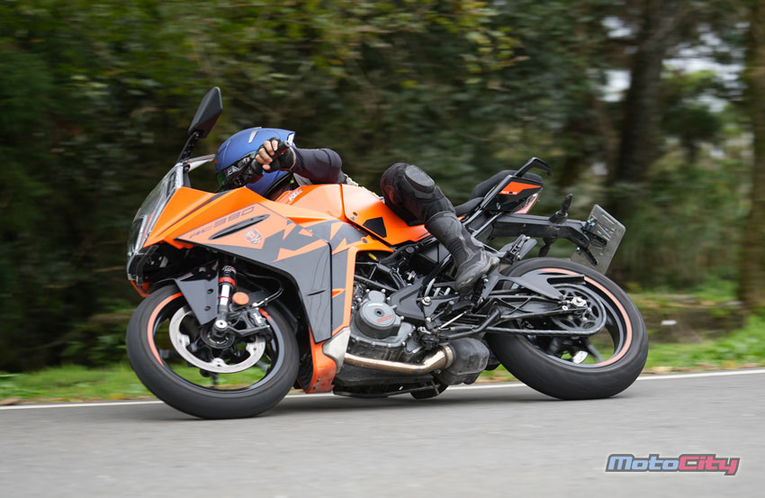 MotoCity重車檔案-KTM-2023 RC390